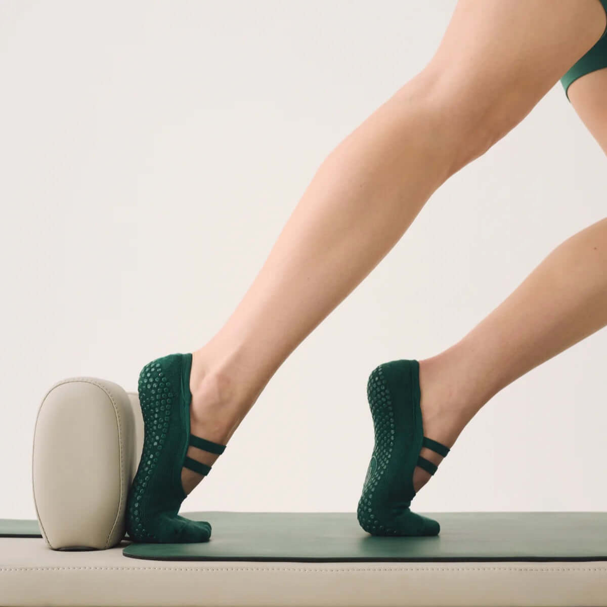 MoveActive Ballet Grip Socks - Forest Green – FOLD Reformer